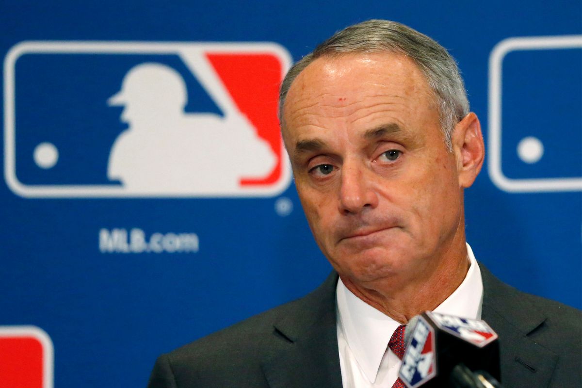 Rob Manfred, a favor de eliminar ajustes defensivosConexión Deportiva